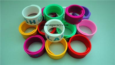 China Custom Silicone Slap Bracelet 240x30x3mm with Logo Eco-Friendly Promotional Wristband for sale