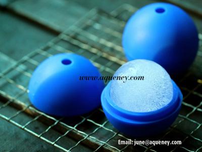 China FDA Silicone Soccer Ball Ice Ball Mold 60mm Reusable Ice Cube Tray for Whiskey Cocktail for sale