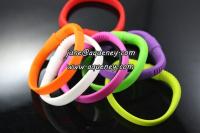China Eco Friendly Silicone Wrist Touch Pen Bracelet 215mm Soft Stylus for Capacitive Screens for sale