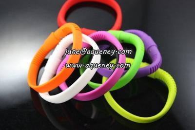 China Eco Friendly Silicone Wrist Touch Pen Bracelet 215mm Soft Stylus for Capacitive Screens for sale