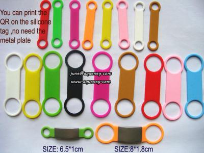 China Fashionable customized Metal silicon dog tags with QR code engraved for sale