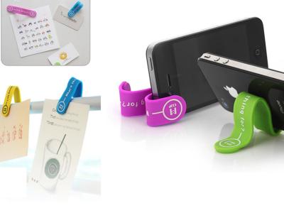 China Custom Magnet Silicone Phone Stand M-Clip 12x2x0.4cm Wireless Holder with Logo Print for sale