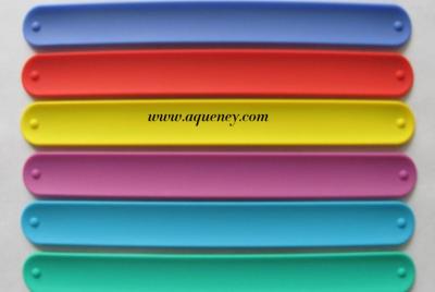 China Custom Silicone Slap Wristband Bracelet with Touch Screen Pen 240x30x3mm for sale