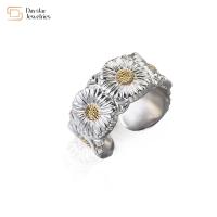 China Titanium Steel Daisy Flower Ring Hip Hop Jewelry Open Resizable 18mm for sale