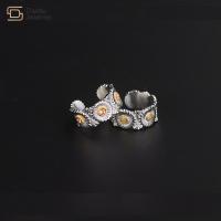 China Titanium Steel Daisy Flower Ring Hip Hop Jewelry Open Resizable 18mm for sale