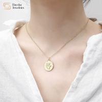 China 18k Gold Plated Titanium Steel Irregular Queen Elizabeth Coin Pendant Necklace 45cm for sale