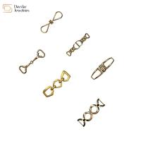 China Custom Metal Chain Buckle for Shoes Clothing Bags Zinc Alloy DIY Accessories for sale