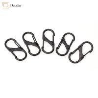 China Interlocking Keychain Metal S Hook , Dual Wire Gate Clip Carabiner Slide Lock for sale