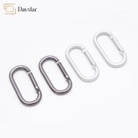 China Heavy Duty Metal Spring Hook , Oval Rectangle Keychain Snap Clip For Bag Hiking for sale