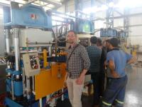 China Vacuum Rubber Products Making Vulcanizing Press Machine for sale