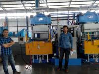 China vacuum compression moulding platen press machine with silicone sheet for sale