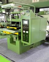 China 220V/380V/460V Vacuum Rubber Oil Seal Vulcanizing Molding Machine 3500 for Benefit for sale