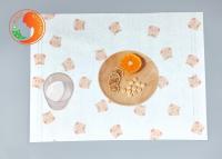 China Sticky Disposable Table Placemats 30x40cm to 45x65cm Leak-Proof with Adhesive Backing for Mess Protection for sale