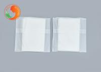 China Light Weight Disposable Adult Bibs 57x36.5cm with Leak-Proof Backing and Adjustable Neck Closure for sale