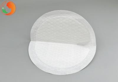 China Shell Shape Disposable Nursing Pads 130mm with 250ml Max Absorption and Ventilation Grooves for sale