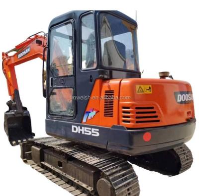 China Mini Hydraulic Crawler Excavator Doosan DH55 with LOW WORKING HOURS at Affordable for sale