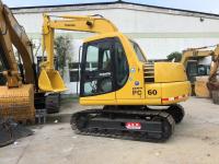 China Japan Komatsu PC60 6 Ton Excavator Unique Selling Point High Operating Efficiency for sale