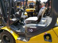 China Secondhand Komatsu Original Japan Forklift Truck 3 Ton Used Diesel FD30 FD80 FD50 Forklift for sale