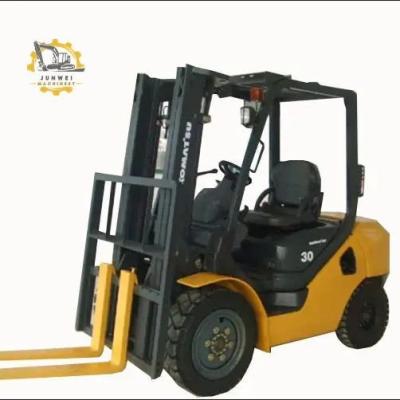 China Second Hand Komatsu Original Japan 3 Ton Used Diesel FD30 FD80 FD50 Forklift Truck for sale