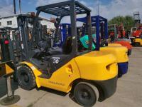 China Komatsu FD30 FD80 FD50 3 Ton Used Diesel Forklift Truck for Warehouse Operations for sale