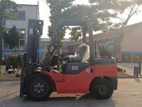 China 3.5 Ton Gasoline Forklift Truck with Overall Dimensions of 1755 x 800 x 2068 mm for sale