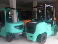 China Mitsubishi Forklift FD30 3 Ton Lifting Capacity Japan 3 Mast 4.5m Suitable for Food Beverage for sale