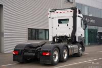China Mercedes Head Road Tractor Euro 4 Heavy Duty Trailer Head with Transfer Materials for sale