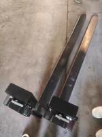 China 4000 kg Weight Lifting Tools Forklift Fork for Heavy-duty Applications for sale