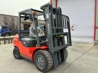 China FD30 Forklift with 3 Ton 3.5 Ton Lifting Capacity and 3 Stages Mast Japan 4.5 Meters Very for sale