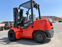 China 3 Ton Lifting Capacity Japan Forklift with Overall Dimensions of 1755 x 800 x 2068 mm for sale