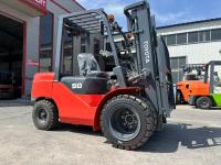 China 5 Ton Diesel Forklift Truck with Japan ISUZU Engine and Fork Positioner With Side Shifter for sale
