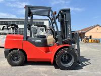 China 3 Ton Forklift with 2-Stage Mast and Manual Hydraulic Lifting Pallet Truck from Japan for sale
