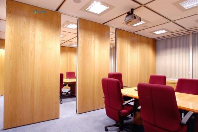 China Moving Wall Soundproof Conference Room Movable Partition Wall Divider Foldable Sliding Partition System for sale