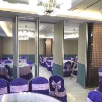 China Restaurant Sliding Ceiling Track Hanging Room Dividers Partitions for sale