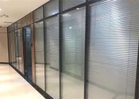 China Aluminum Tempered Office Glass Partition Walls Noise Reducing With Blind for sale