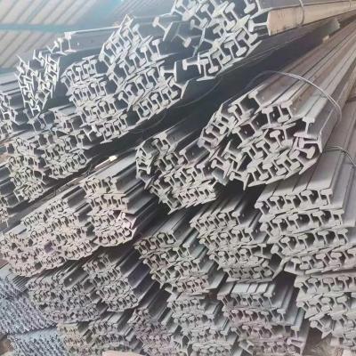 China Q235B 45#Mn U71Mn Steel Railway Track Rails QU70 QU80 QU100 QU120 12-30m Length 134-170mm Height for sale