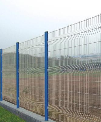 China 2.1m High Hot Dipped Galvanized Triangle Bending Welded Mesh Fence - 1.2-2.4m Height Range with 1.5-3.0mm Rail Thickness for sale