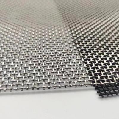 China Low Price Galvanized Welded Wire Mesh Rolls Good Price Hot Dipped Fencing Net Iron Wire Mesh for sale