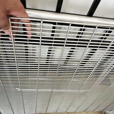 China Custom 358 Security Wire Mesh Fence 3.0-5.0mm Thickness 76.2×12.7mm Mesh Anti-Climb Design for sale