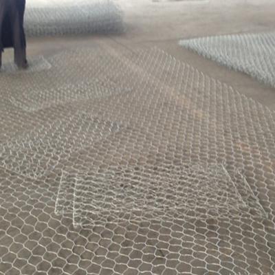 China Zinc Coated Welded Mesh Gabion Basket 2-4m Length with 60-120mm Mesh for Erosion Control and Landscaping for sale