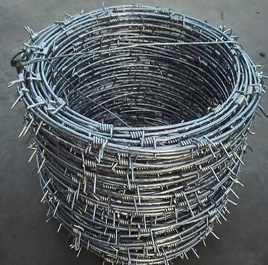 China Hot-Dipped Galvanized PVC Coated Barbed Wire 25FT 18 Gauge for Security Fencing and Animal Deterrent for sale