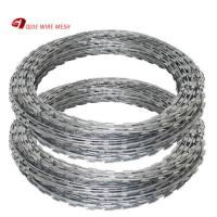 China Galvanized Concertina Razor Wire Mesh Chain Link Fence with Movable Barbed Wire Advantage for sale