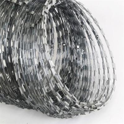 China BTO22 BTO-25 28 30 CBT 45 60 65 Single Loop Cross Concertina Blade Barbed Galvanized Razor Wire 45cmx15mx5kg Mesh Fence for sale