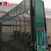 China Factory anti climb welded wire mesh fence panel for garden fence anti climb barbed hot dipped galvaniszed anti climb fence for sale