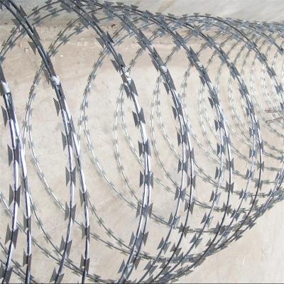 China Galvanized Stainless Steel BTO22 BTO-25 28 30 CBT 45 60 65 Single Cross Concertina Blade Snake Razor Barbed Wire Mesh Fenci for sale
