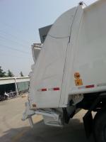 China Garbage Compactor Truck , XZJ516lZYSA4 Rear loading detachable container for sale