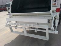 China Garbage Compactor Truck , XZJ516lZYSA4 Rear loading detachable container for sale