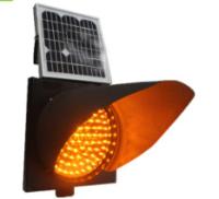 China Yellow Flashing Solar Traffic Warning Light Anti High Temperature 300mm For Road Safety for sale