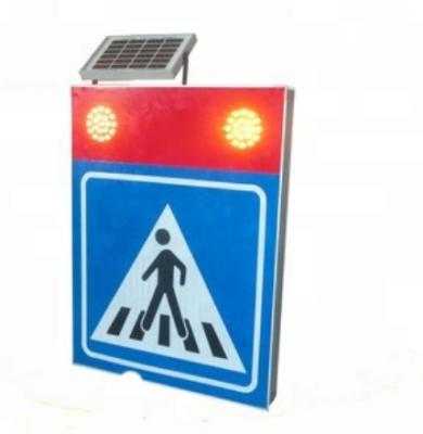 China IP65 Waterproof 900mm Solar Pedestrian Crossing Sign Aluminum for sale