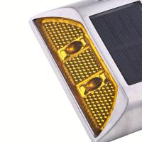 China RoHS High Brightness 800 Meters Solar Powered Road Studs For Warning for sale